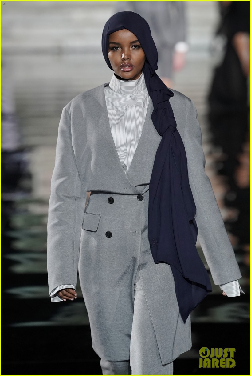 Irina Shayk Joins Top Models on the Runway for First Post-Split Event ...