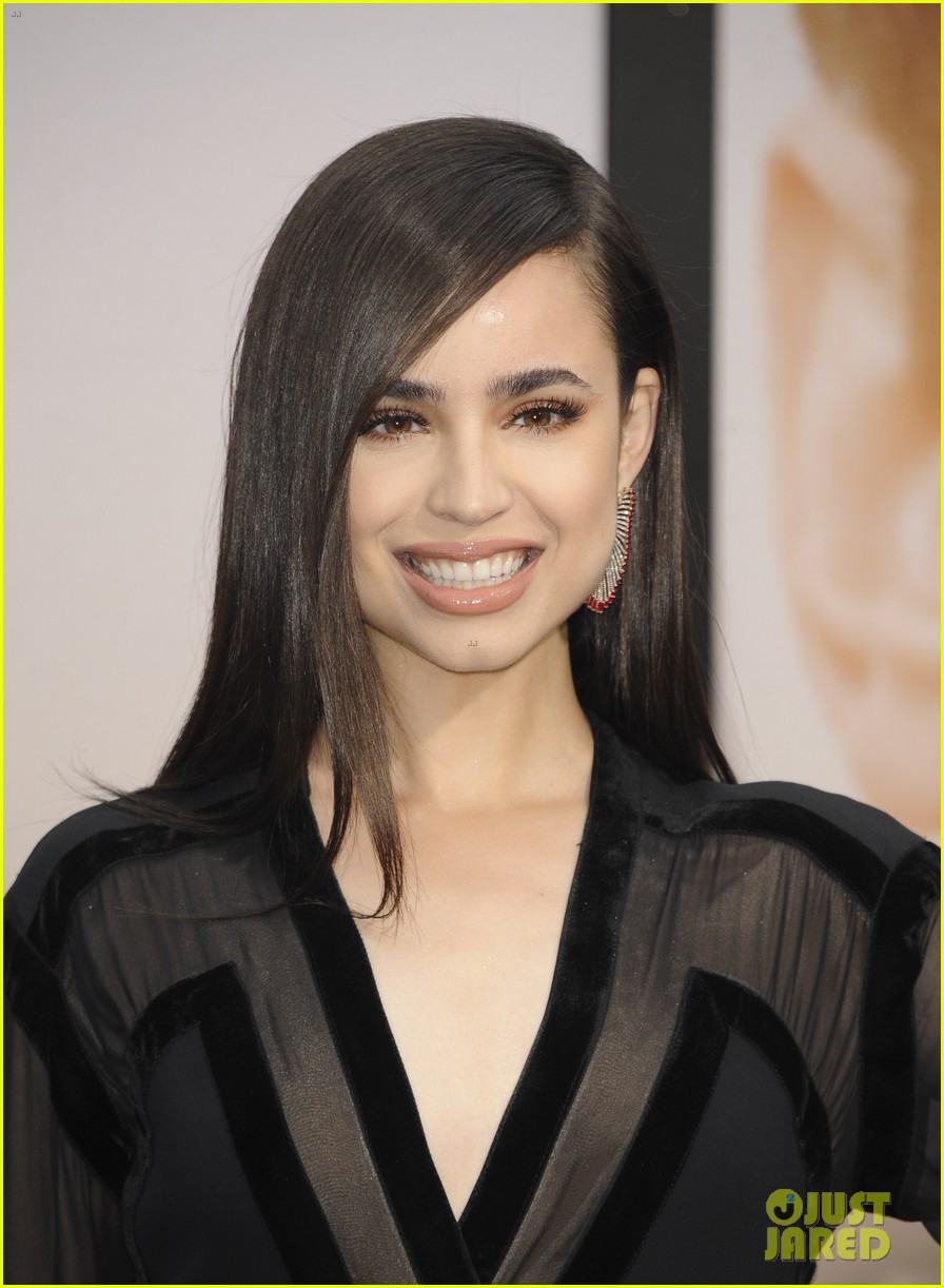 Alexandra Shipp & Chord Overstreet Support Jonas Brothers at 'Chasing ...