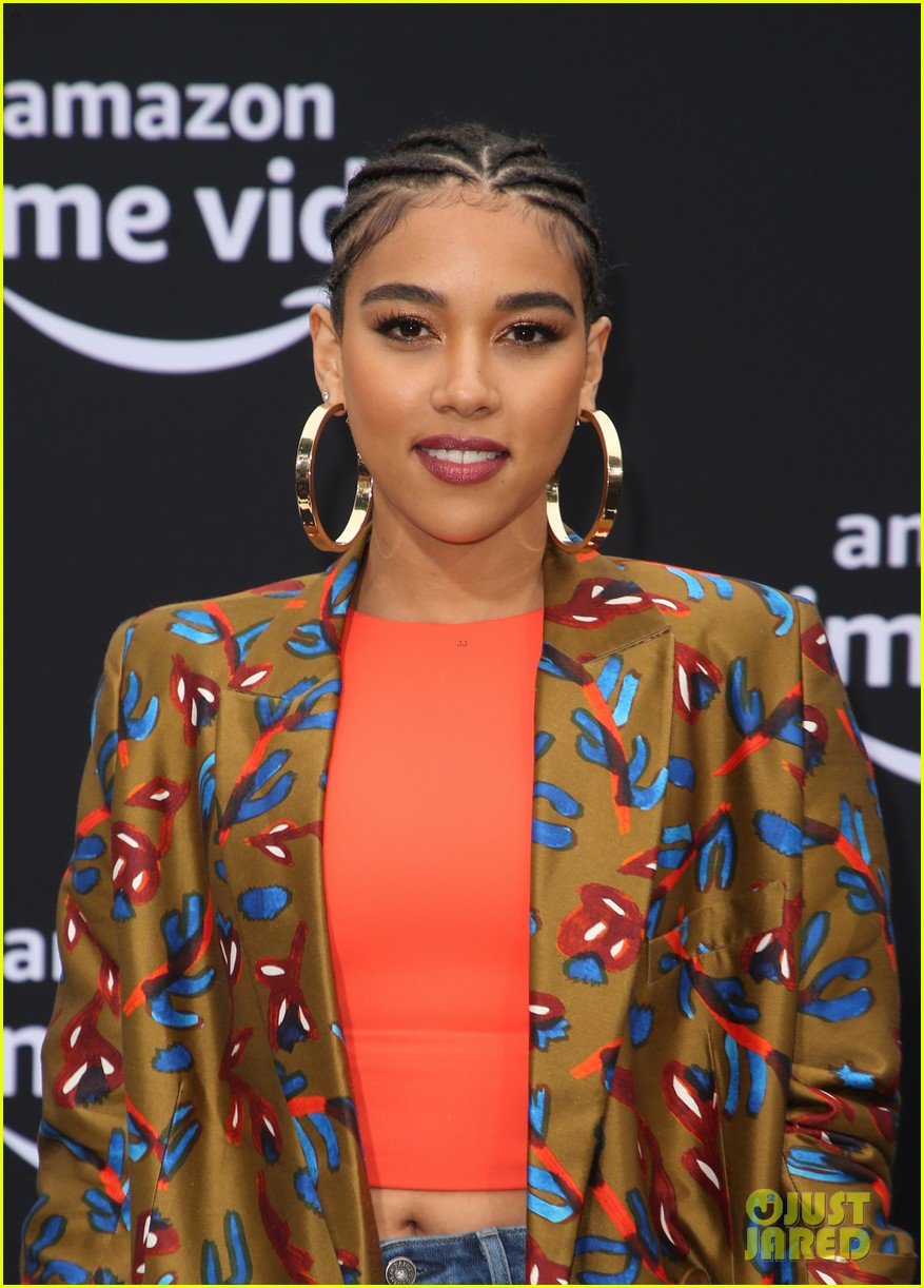 Alexandra Shipp & Chord Overstreet Support Jonas Brothers at 'Chasing ...