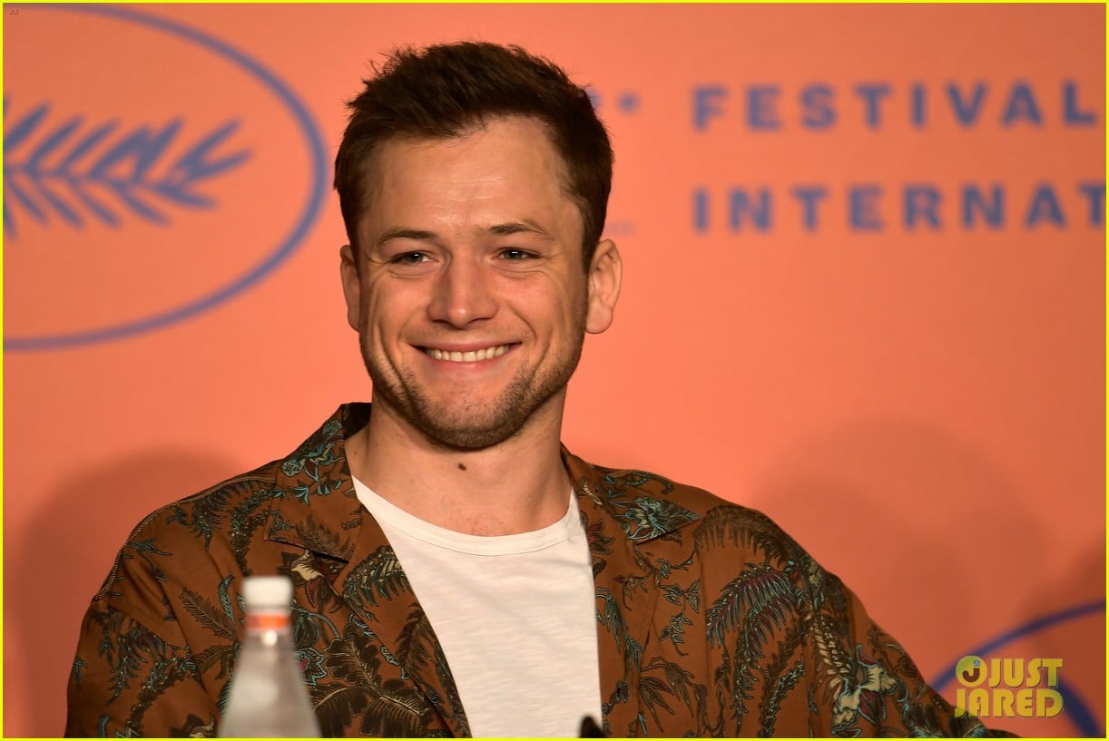 Is Taron Egerton Really Singing in 'Rocketman'?: Photo 4301702 | Photos ...