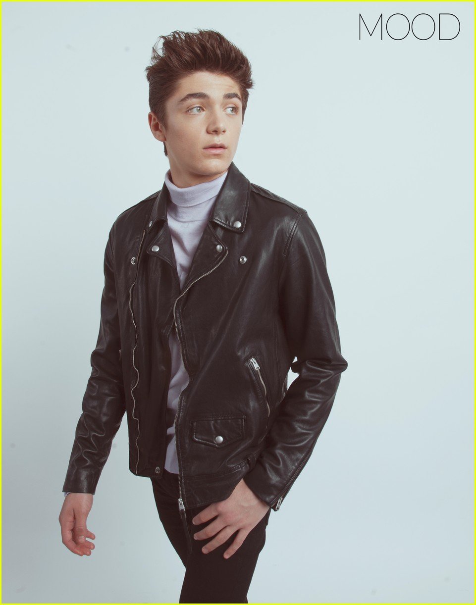 Asher Angel Spills on 'Shazam!' Audition Process & Working With Zachary ...