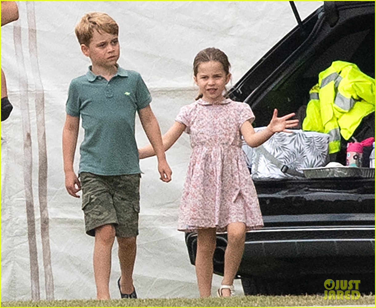 Prince George & Princess Charlotte Just Met Baby Archie, Two Months ...