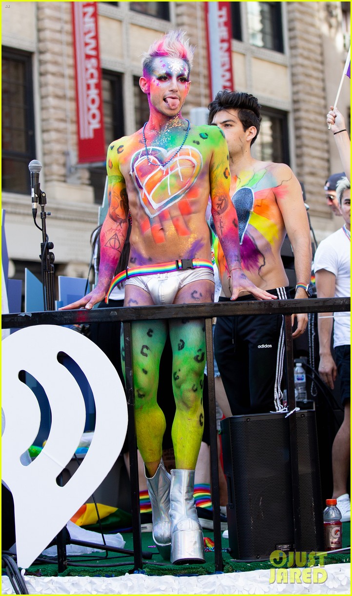 Frankie Grande Shares Kiss with Boyfriend Hale Leon on World Pride ...
