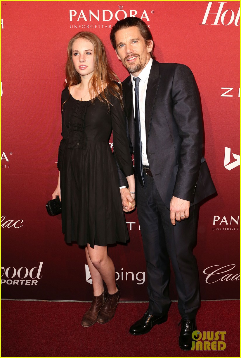 Stranger Things' Maya Hawke Has Two Very Famous Parents!: Photo 4318308 ...