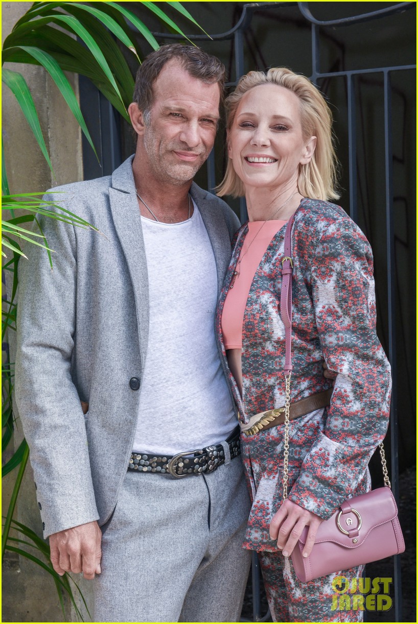 Anne Heche & Thomas Jane Are 'Definitely in Love,' Source Says: Photo ...