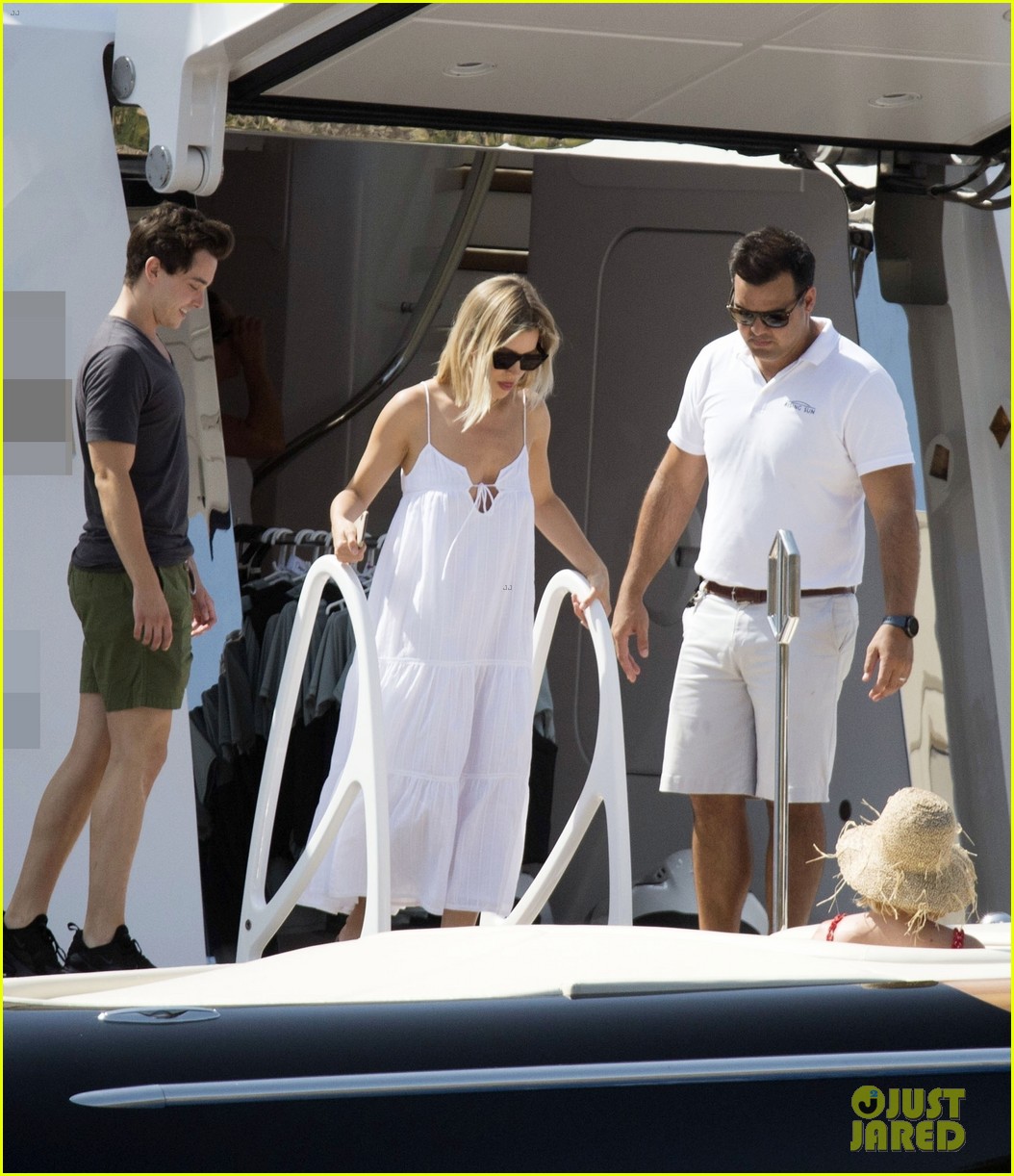 Katy Perry & Fiance Orlando Bloom Go for a Swim Together on Vacation in ...