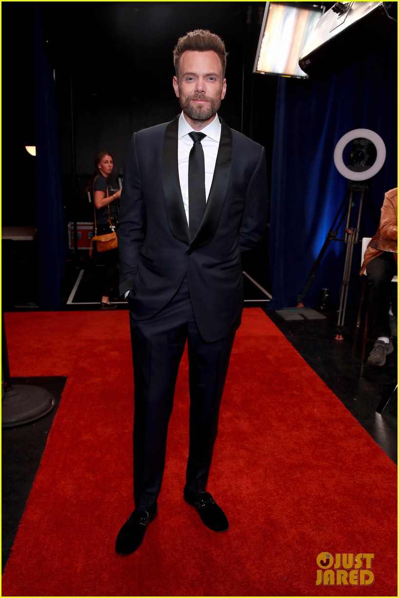 Zachary Levi & Usher Look Sharp at ESPYS 2019!: Photo 4320240 | Joel ...