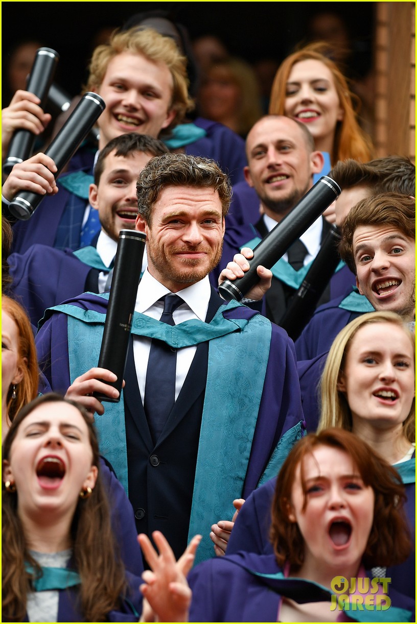 Richard Madden Receives Honorary Degree from Royal Conservatoire of ...