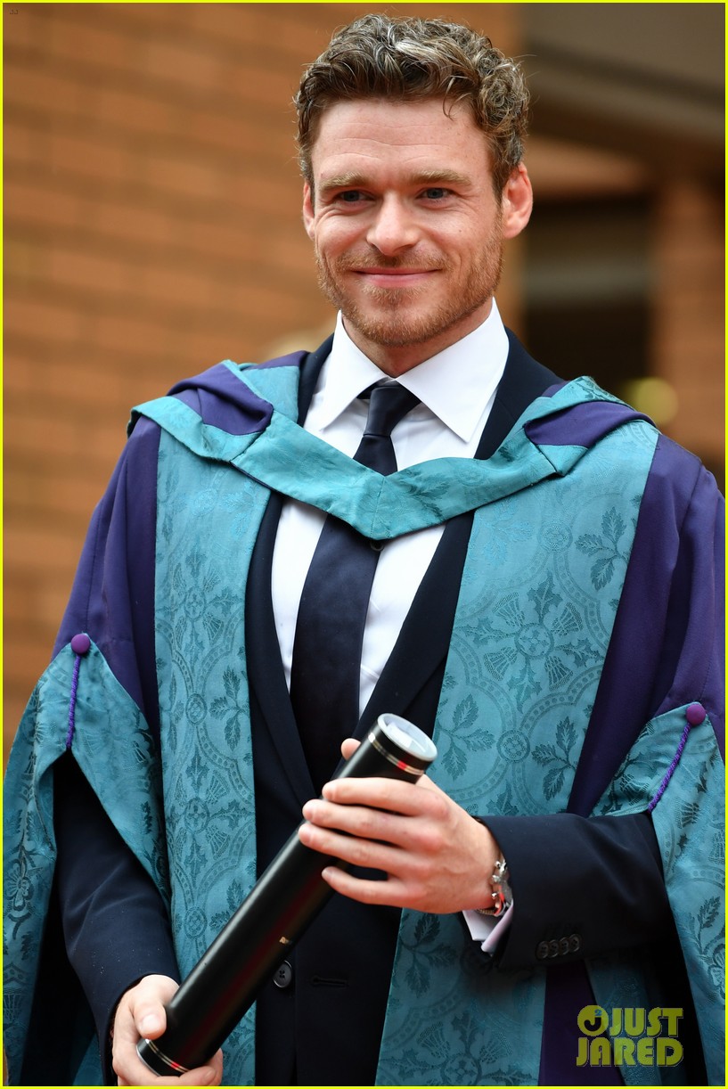 Richard Madden Receives Honorary Degree from Royal Conservatoire of ...
