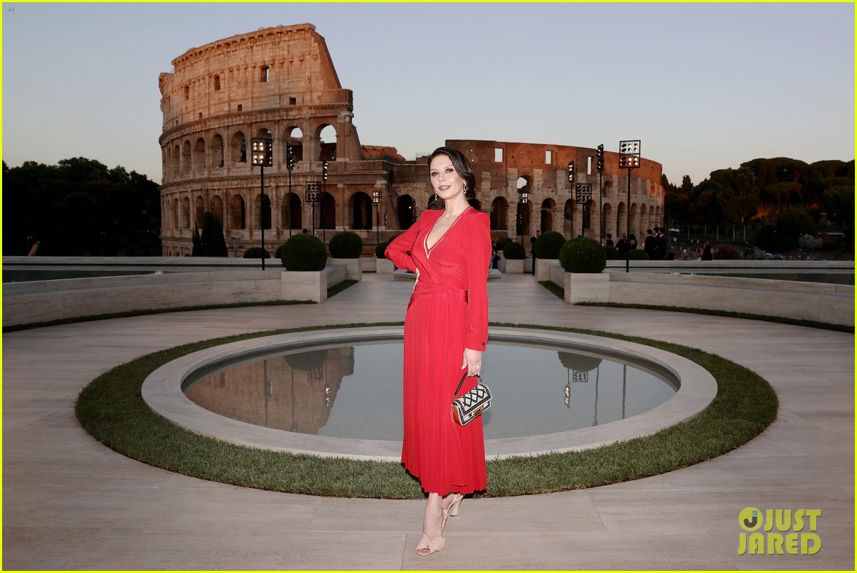 Jason Momoa Joins Wife Lisa Bonet at Fendi Show in Rome!: Photo 4318377 ...