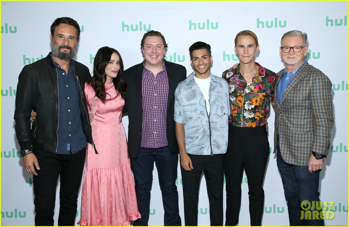 Abigail Spencer & Mena Massoud Join 'Reprisal' Cast at Hulu Upfronts ...
