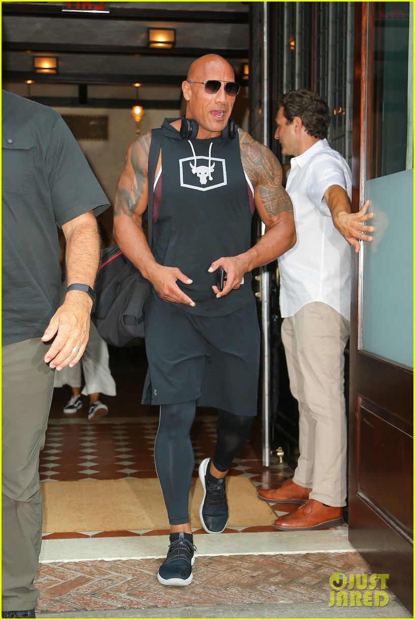 Dwayne Johnson Bares His Massive Biceps Heading to the Gym in NYC ...