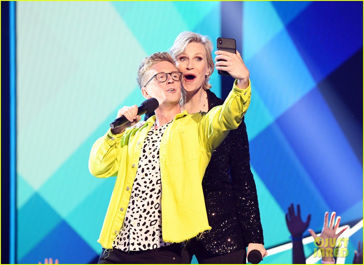 Taylor Swift Performs All Her Hits at Amazon's Prime Day Concert ...