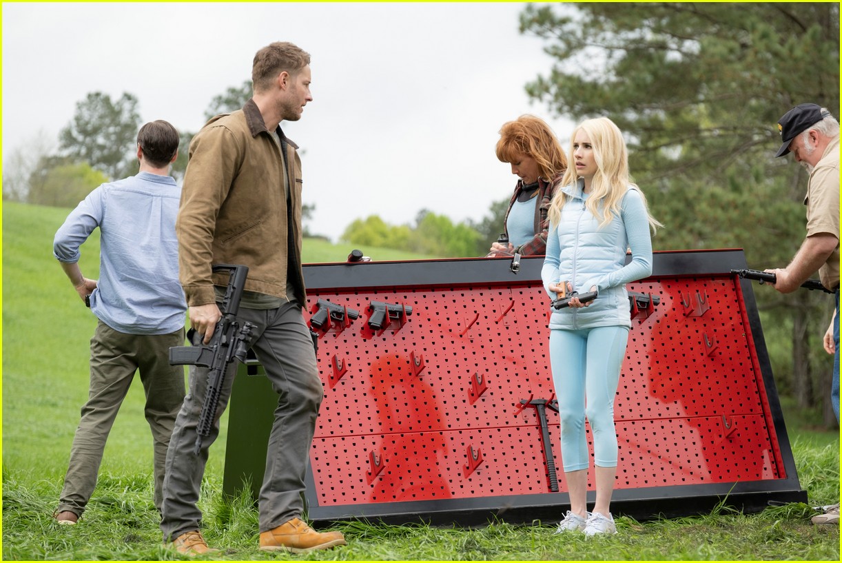 Betty Gilpin, Emma Roberts & Hilary Swank Star in 'The Hunt' - Watch ...