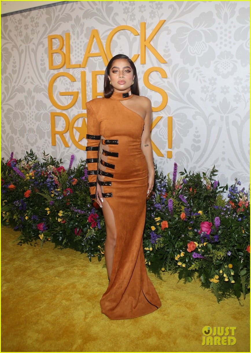 Angela Bassett, Ciara, Erykah Badu & More Celebrate Each Other at Black ...