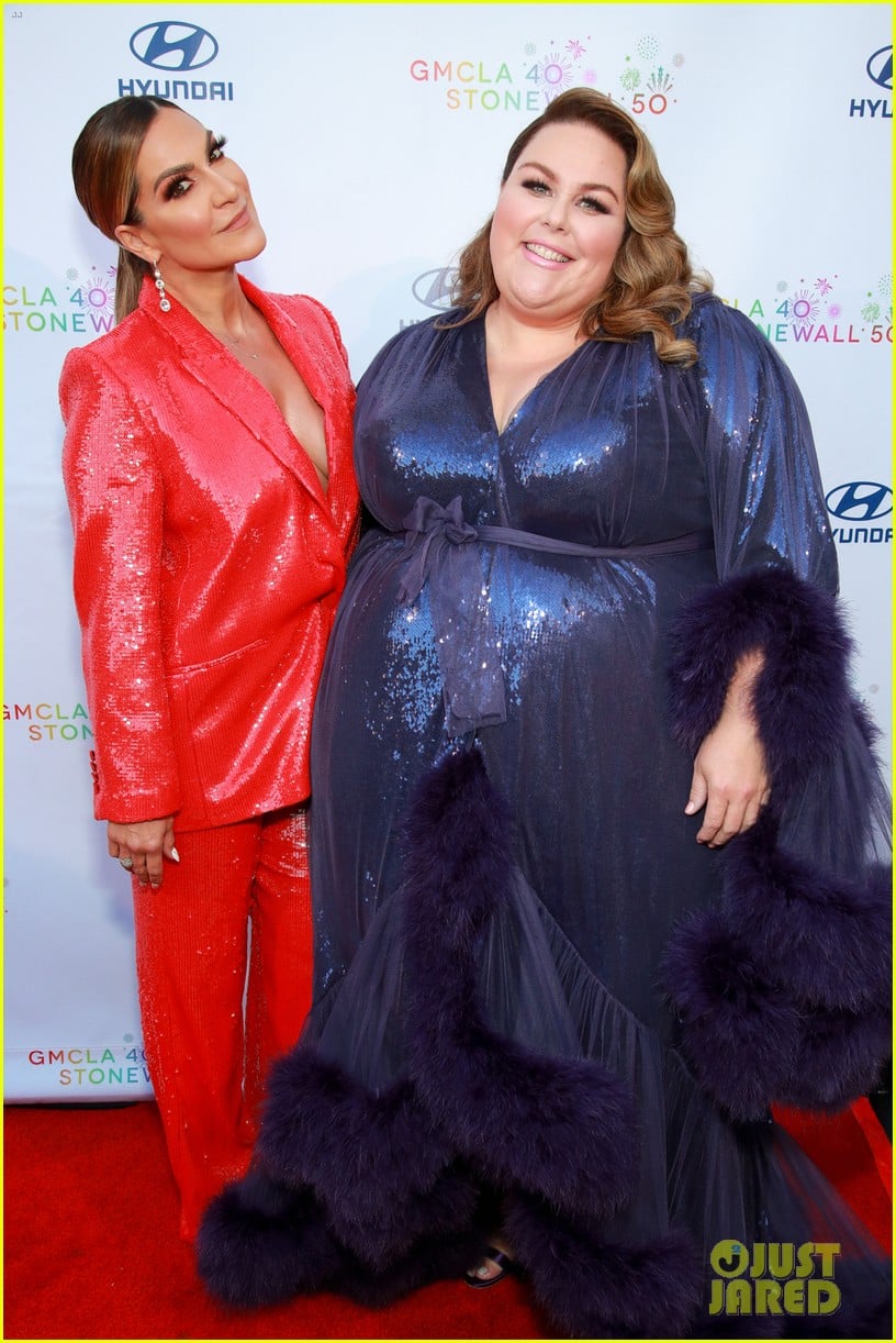 Chrissy Metz & Shoshana Bean Sing with the L.A. Gay Men's Chorus: Photo ...