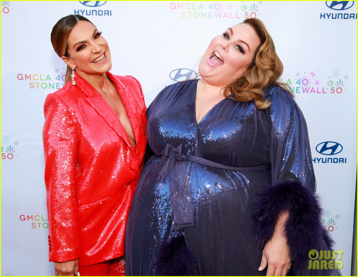 Chrissy Metz & Shoshana Bean Sing with the L.A. Gay Men's Chorus: Photo ...