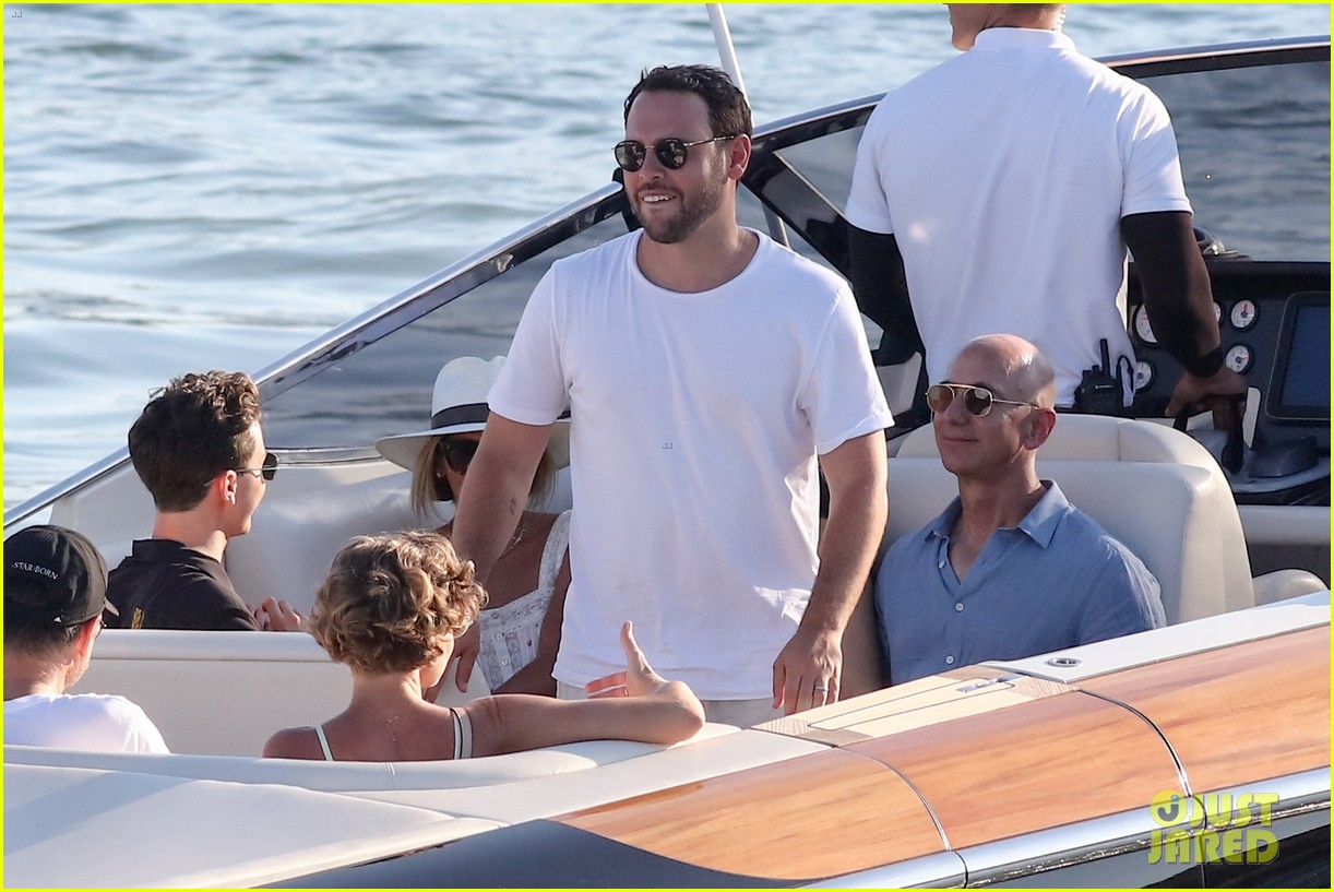 Jeff Bezos Gives Peek at Muscular Chest While on Vacation with ...