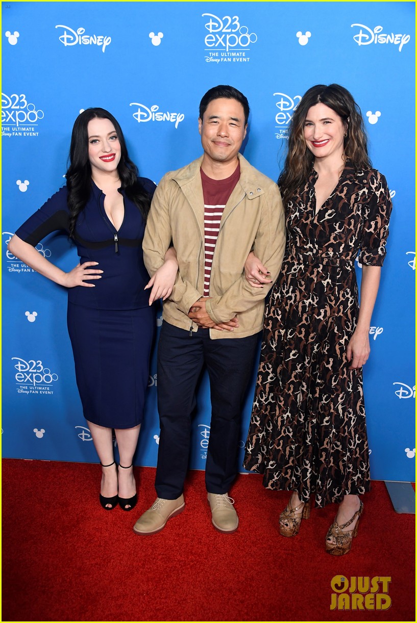 Elizabeth Olsen & Paul Bettany Join 'WandaVision' Cast at D23 Expo ...