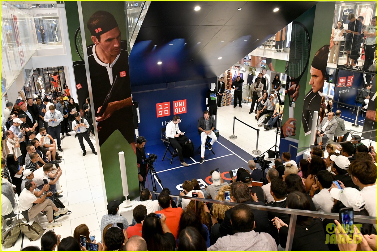 Roger Federer Launches New Uniqlo LifeWear Collection!: Photo 4337938 ...