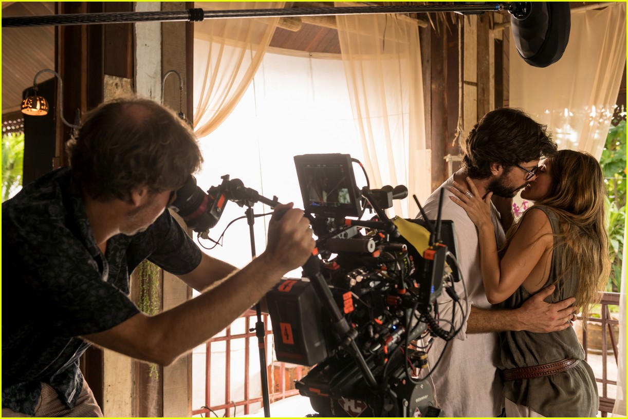 Netflix Series 'Money Heist' Is Breaking Viewership Records!: Photo ...