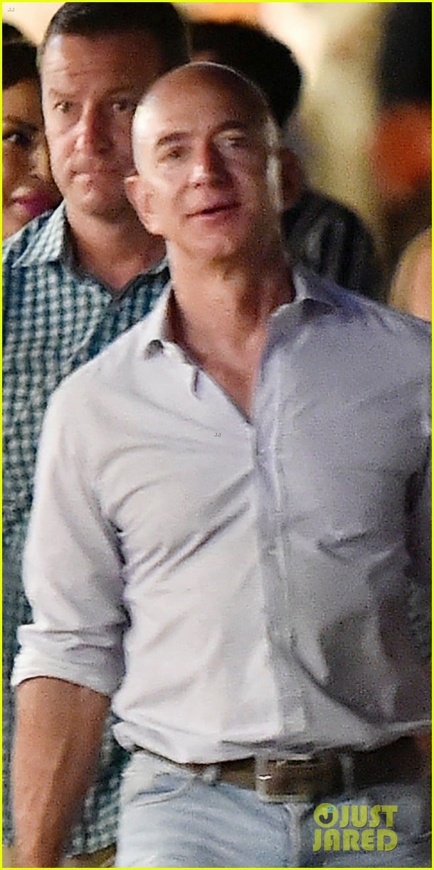 Amazon CEO Jeff Bezos & Girlriend Lauren Sanchez Head to Dinner with ...