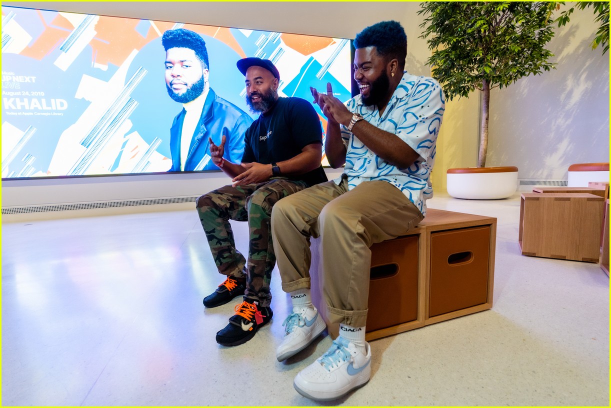 Khalid Performs at Apple Music's Up Next Live: Photo 4339915 | Photos ...
