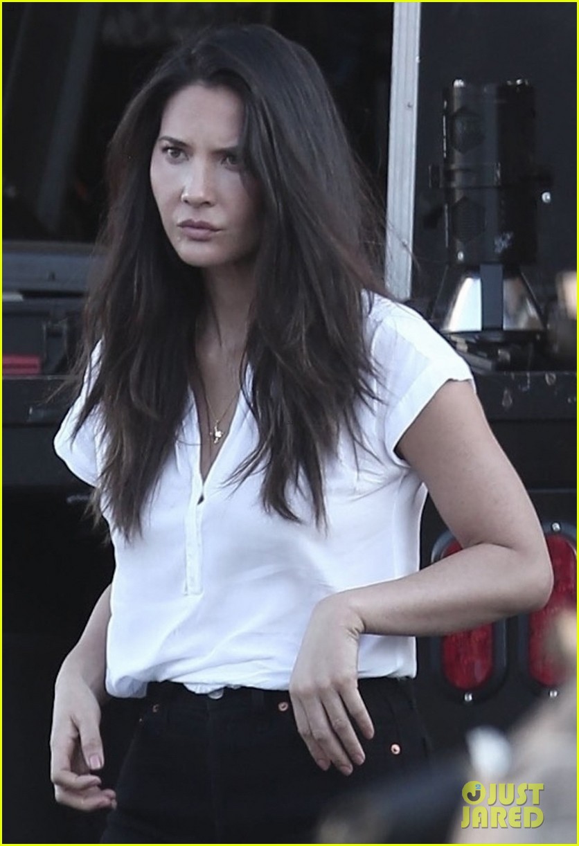 Olivia Munn Films 'Violet' After Revealing Grandfather's Passing: Photo ...