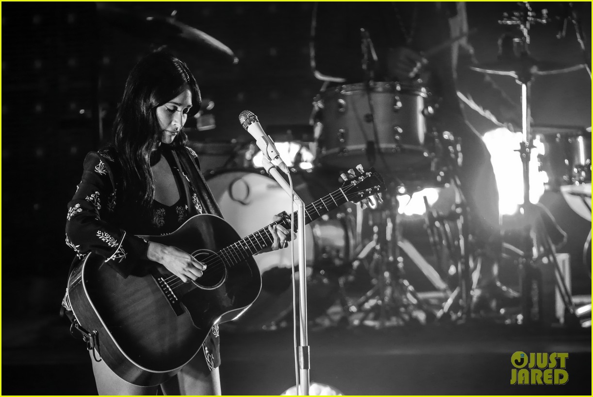 Kacey Musgraves Brings Her 'Oh, What a World' Tour to L.A.: Photo ...