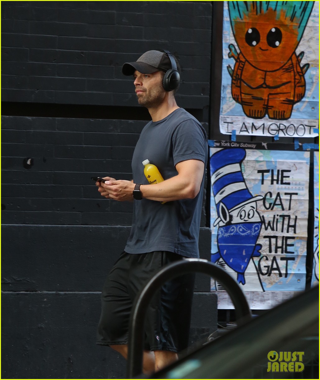 Sebastian Stan Is All Smiles After a Gym Session in NYC: Photo 4339799 ...