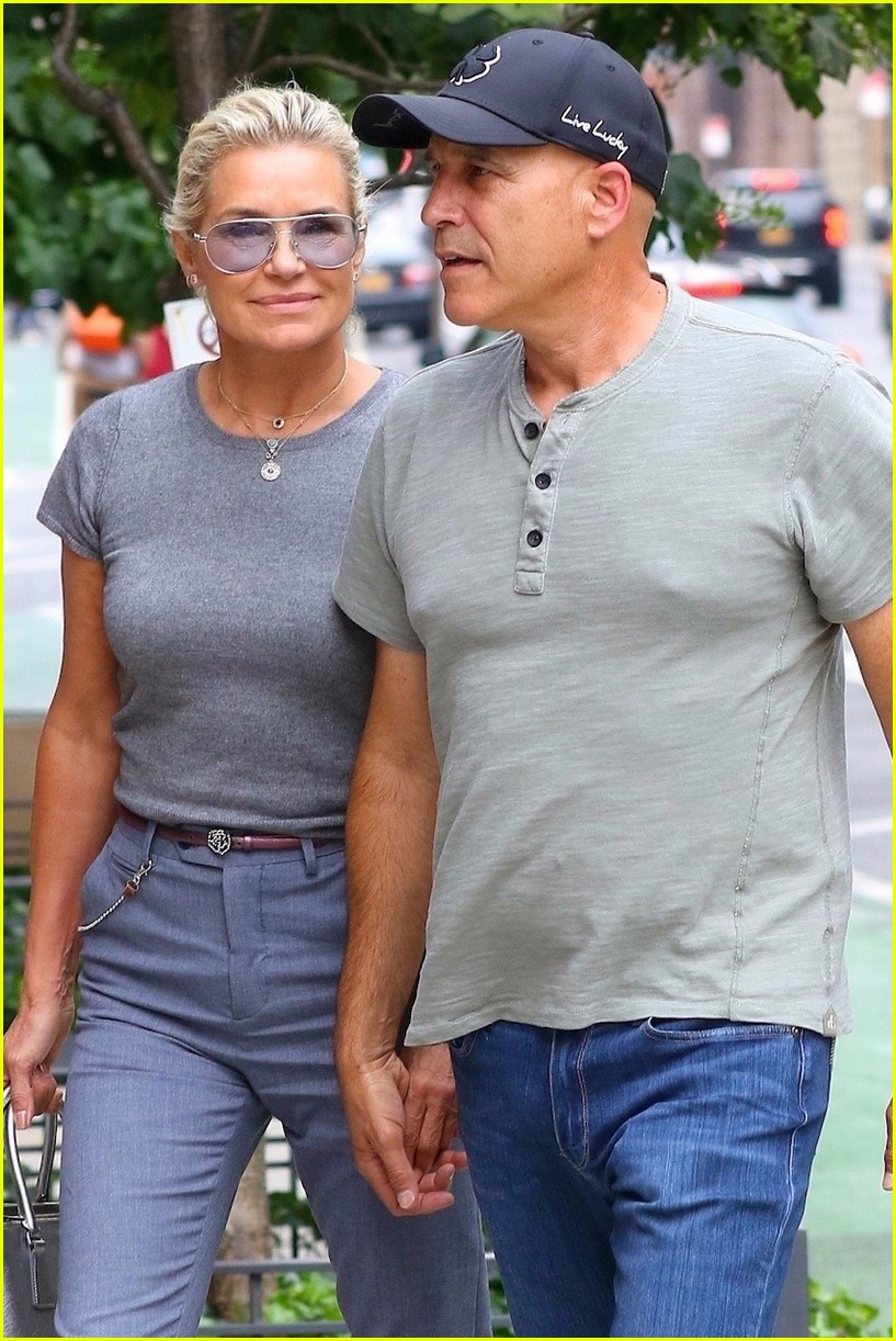 Yolanda Hadid Reveals the Identity of the New Man In Her Life!: Photo ...