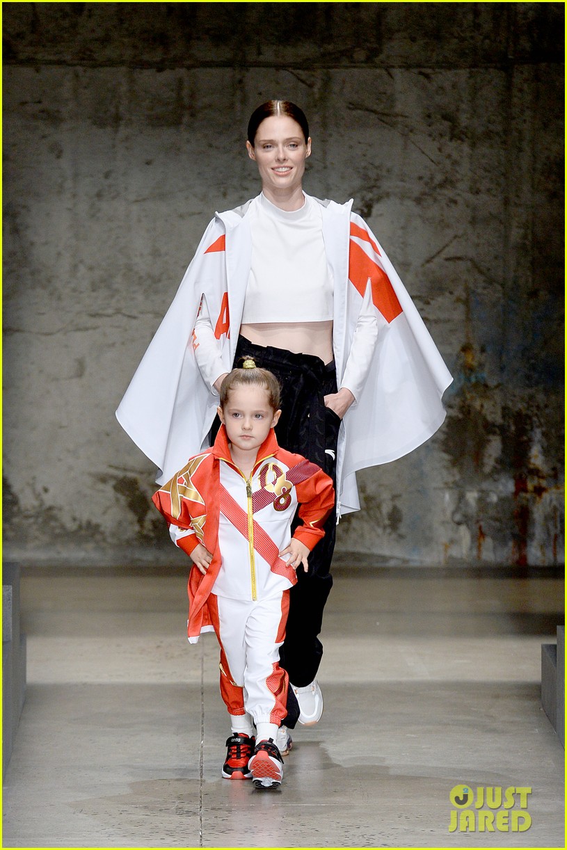 Alessandra Ambrosio & Coco Rocha Bring Their Daughters to China Day ...