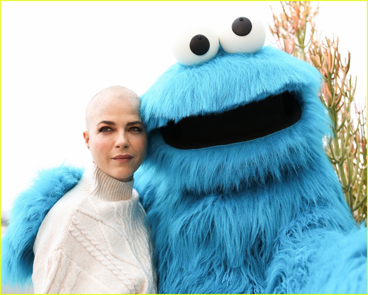 Selma Blair & Ashlee Simpson Unite for Children's Education: Photo ...