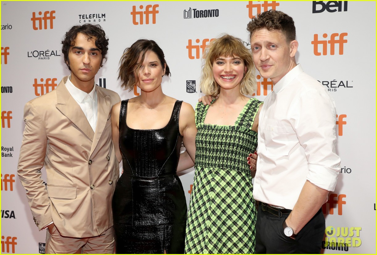 Neve Campbell Joins Alex Wolff & Imogen Poots at 'Castle in the Ground ...