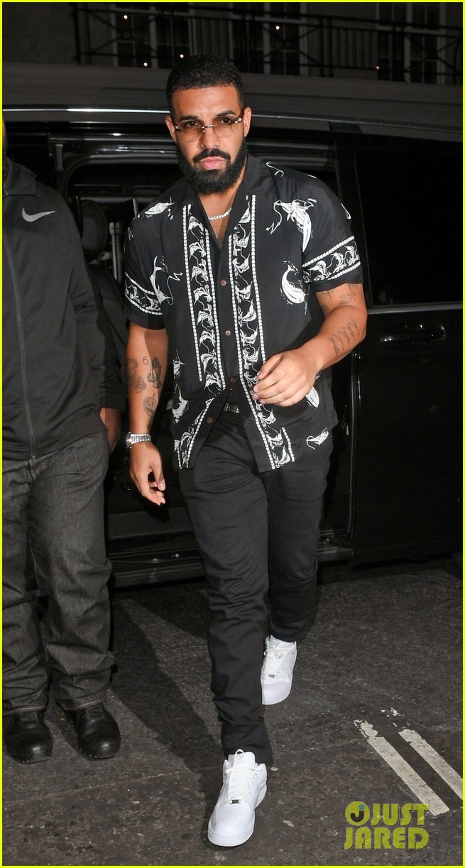Drake Looks Stylish While Heading to Nobu in London: Photo 4346031 ...