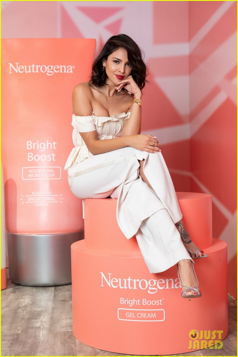 Isa Gonzalez's Instagram, Twitter & Facebook on IDCrawl