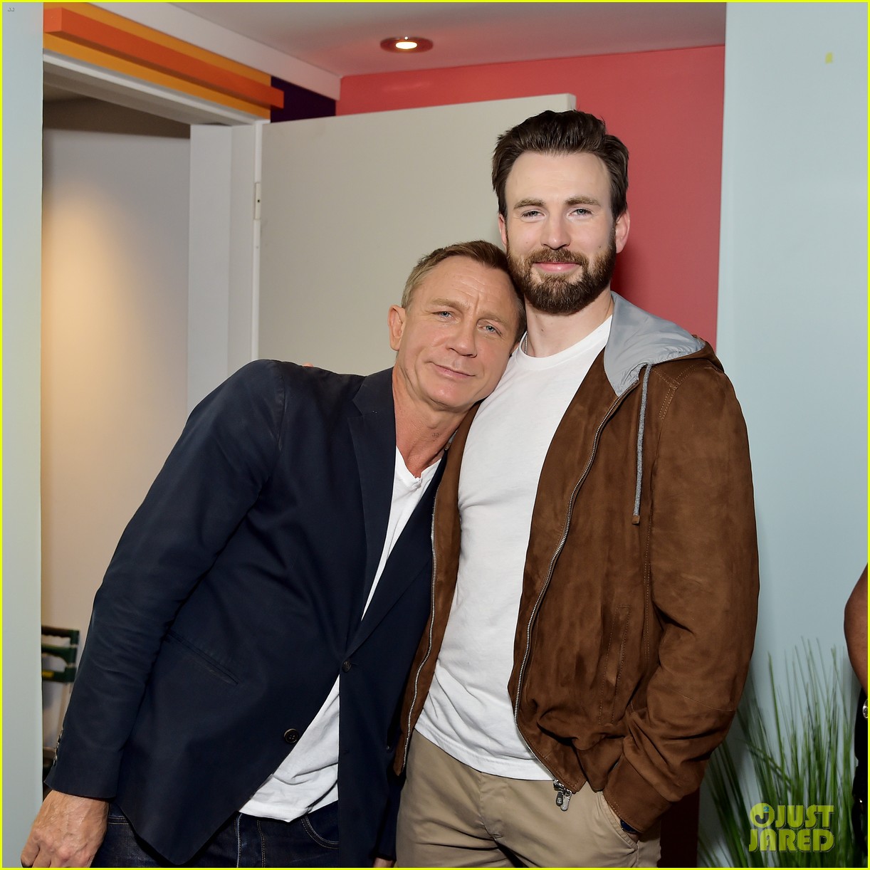 Chris Evans & Daniel Craig Buddy Up at TIFF 2019!: Photo 4347219 ...