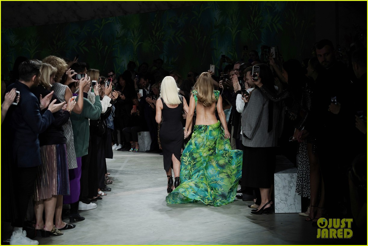 Jennifer Lopez Tells the Story Behind the Iconic Versace Dress: Photo ...