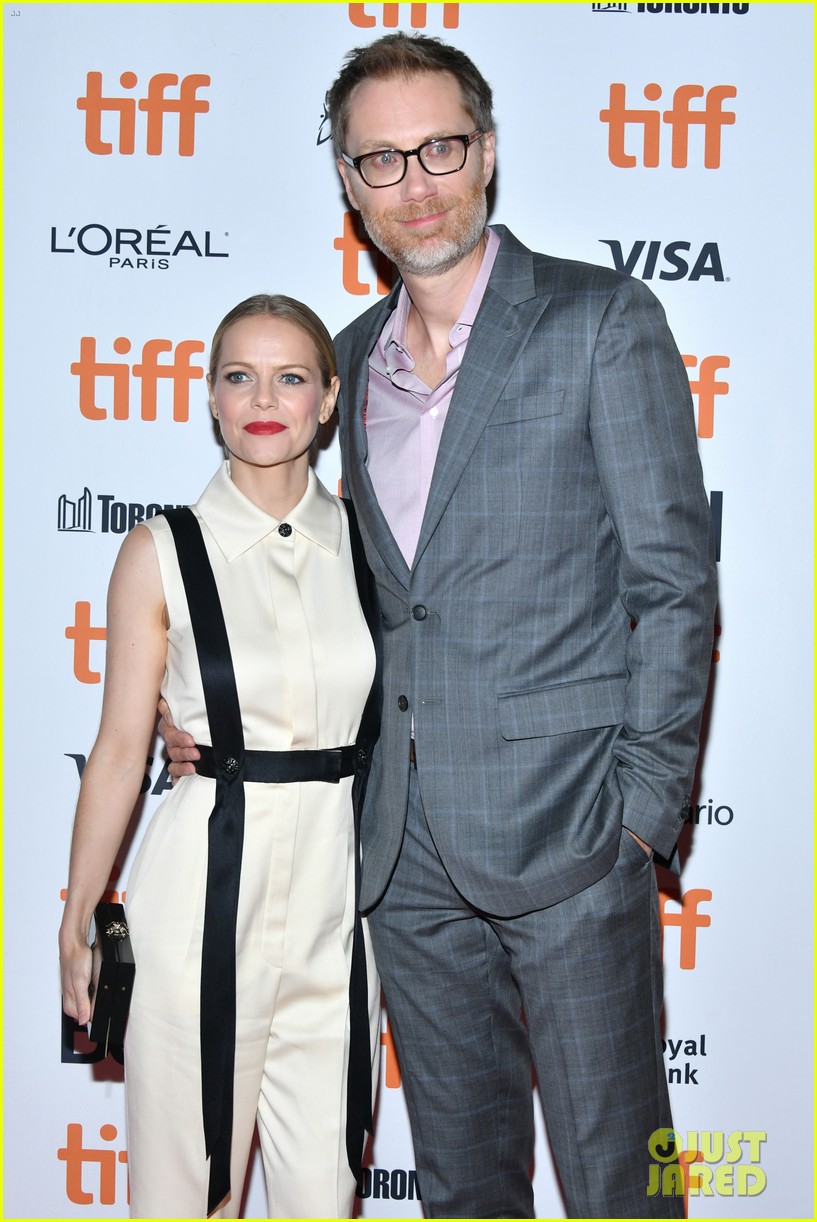 Scarlett Johansson, Sam Rockwell & More Premiere 'Jojo Rabbit' at TIFF ...