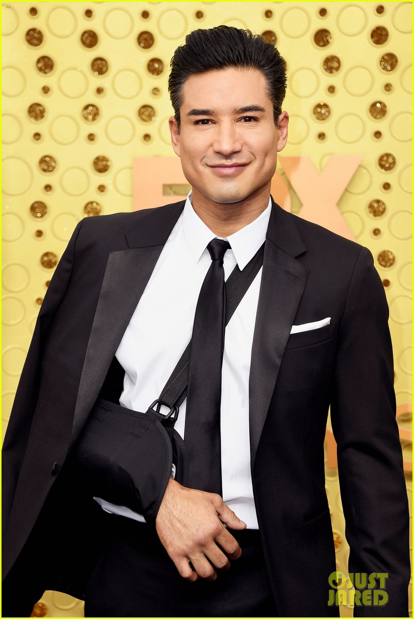 Mario Lopez Walks Emmy Awards Carpet After Bicep Surgery: Photo 4357536 ...