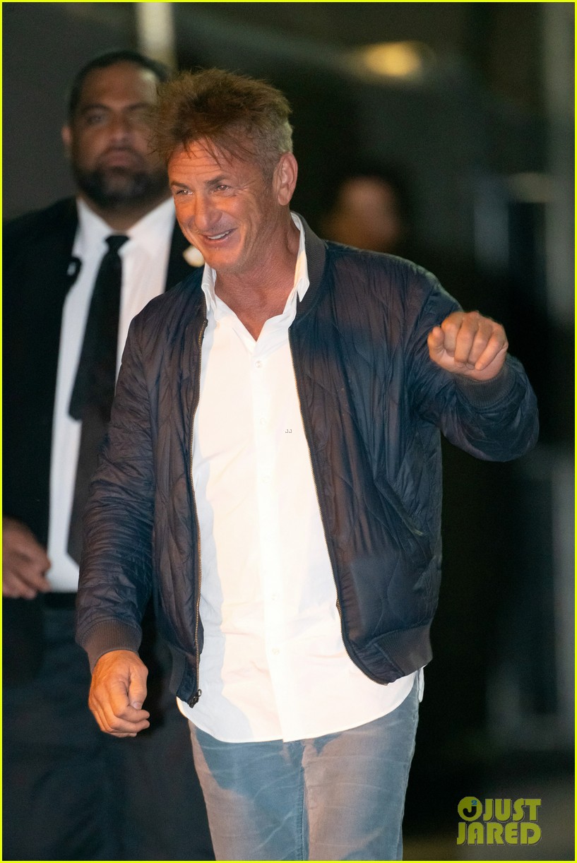 Sean Penn Reads Mean Tweets on 'Jimmy Kimmel Live!' (Video): Photo ...