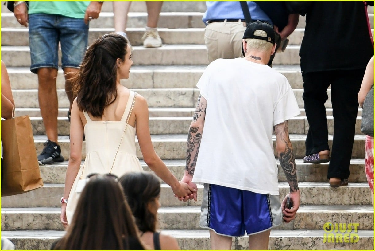 Pete Davidson & Margaret Qualley Hold Hands While Sightseeing in Venice ...