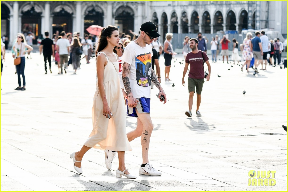 Pete Davidson & Margaret Qualley Hold Hands While Sightseeing in Venice ...