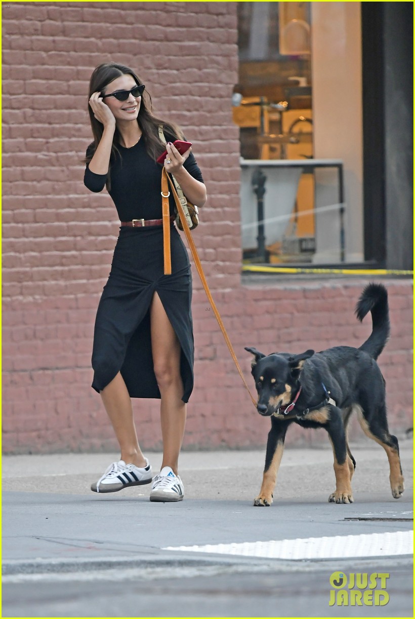 Emily Ratajkowski is Showing Off Cool Sense of Style!: Photo 4355048 ...