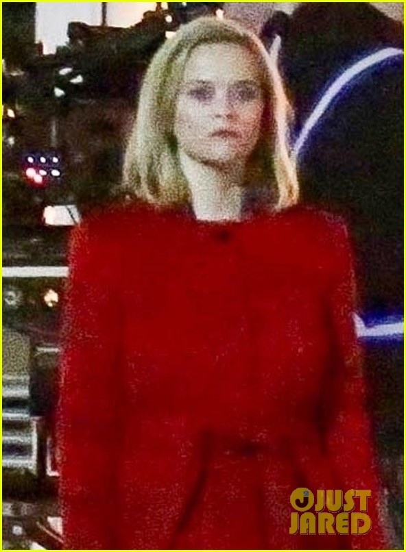 Reese Witherspoon Films Late Night Scenes for 'Little Fires Everywhere ...