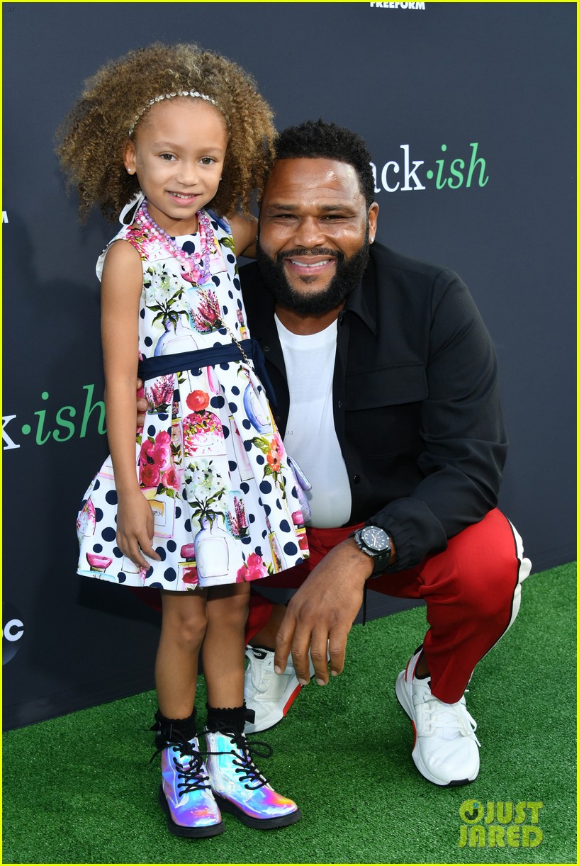 Tracee Ellis Ross Brings 'mixed-ish' Worlds Together at Embrace Your ...