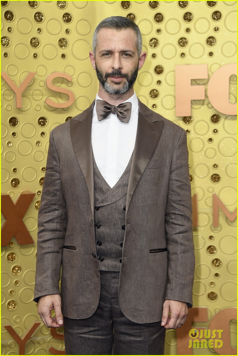 Succession's Sarah Snook & Nicholas Braun Join Cast at Emmy Awards 2019 ...