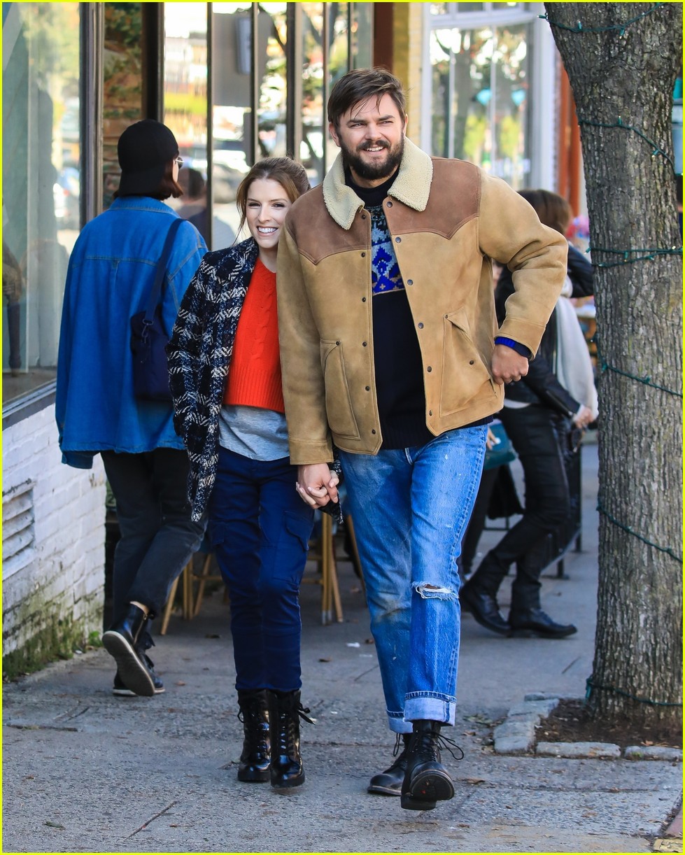 Anna Kendrick Holds Hands With Nick Thune While Filming 'Love Life ...