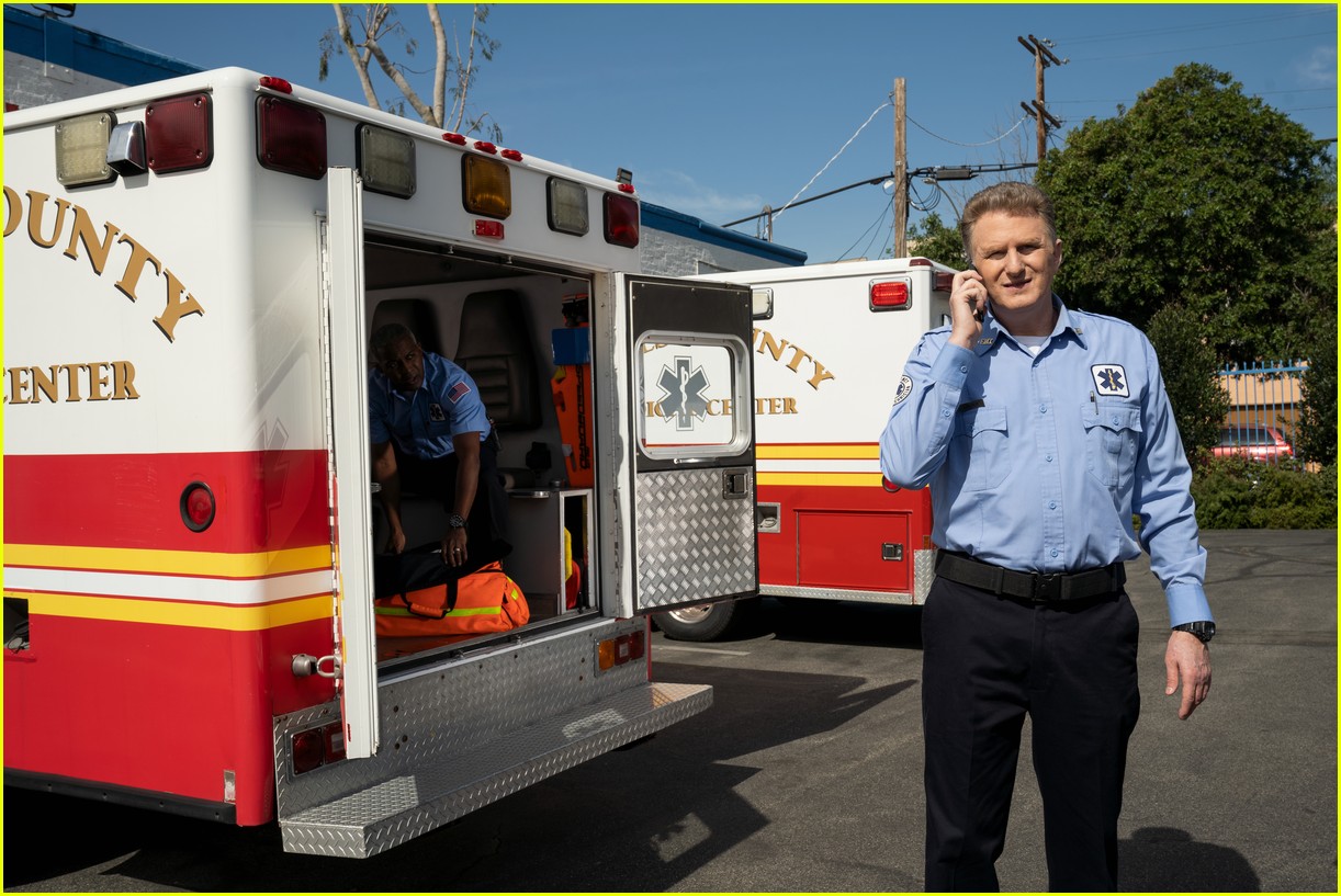 Netflix Debuts 'Atypical' Season 3 Trailer & First Look Images: Photo ...