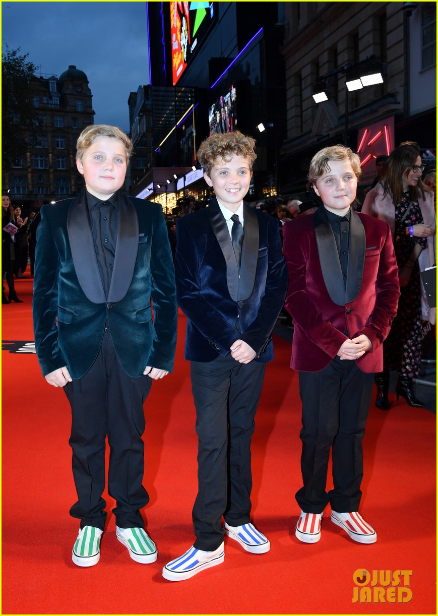 Taika Waititi Joins the Young 'Jojo Rabbit' Stars at London Premiere ...